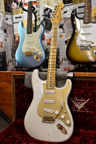 Fender Custom Shop 70th Anniversary 1954 Stratocaster Relic Desert Tan ...